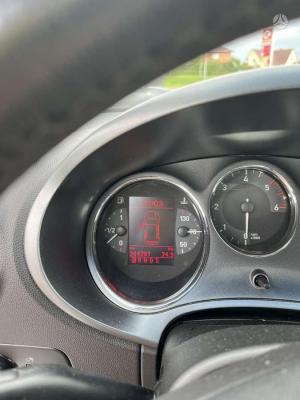 Grey SEAT Leon 2006 in Jonava, with an engine capacity of 1.97 L and mileage of 305 thousand km for 1250 €, photo 7 on AUTOMOTO.COM.LV