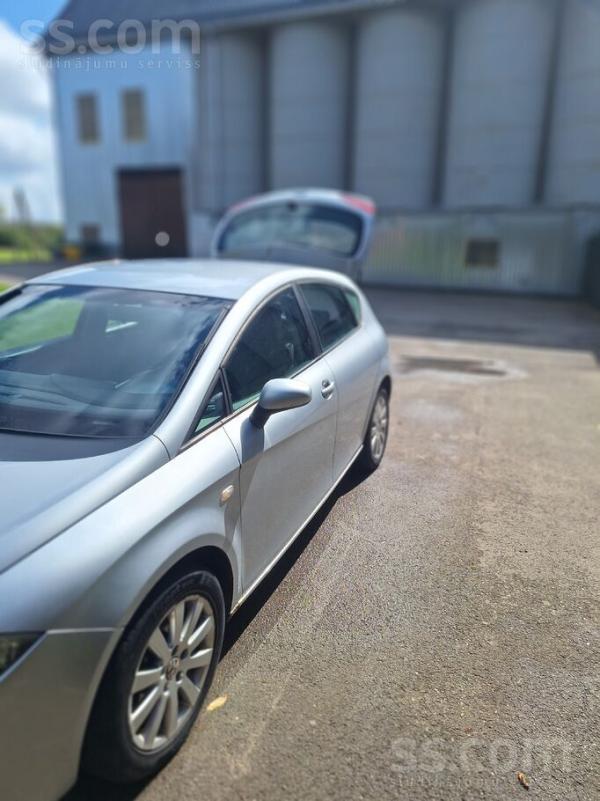 Pelēks SEAT Leon 2006 Bauska, ar dzinēja tilpumu 1.90 L un nobraukumu 348 tūkst. km par 1500 €, foto 3 vietnē AUTOMOTO.COM.LV