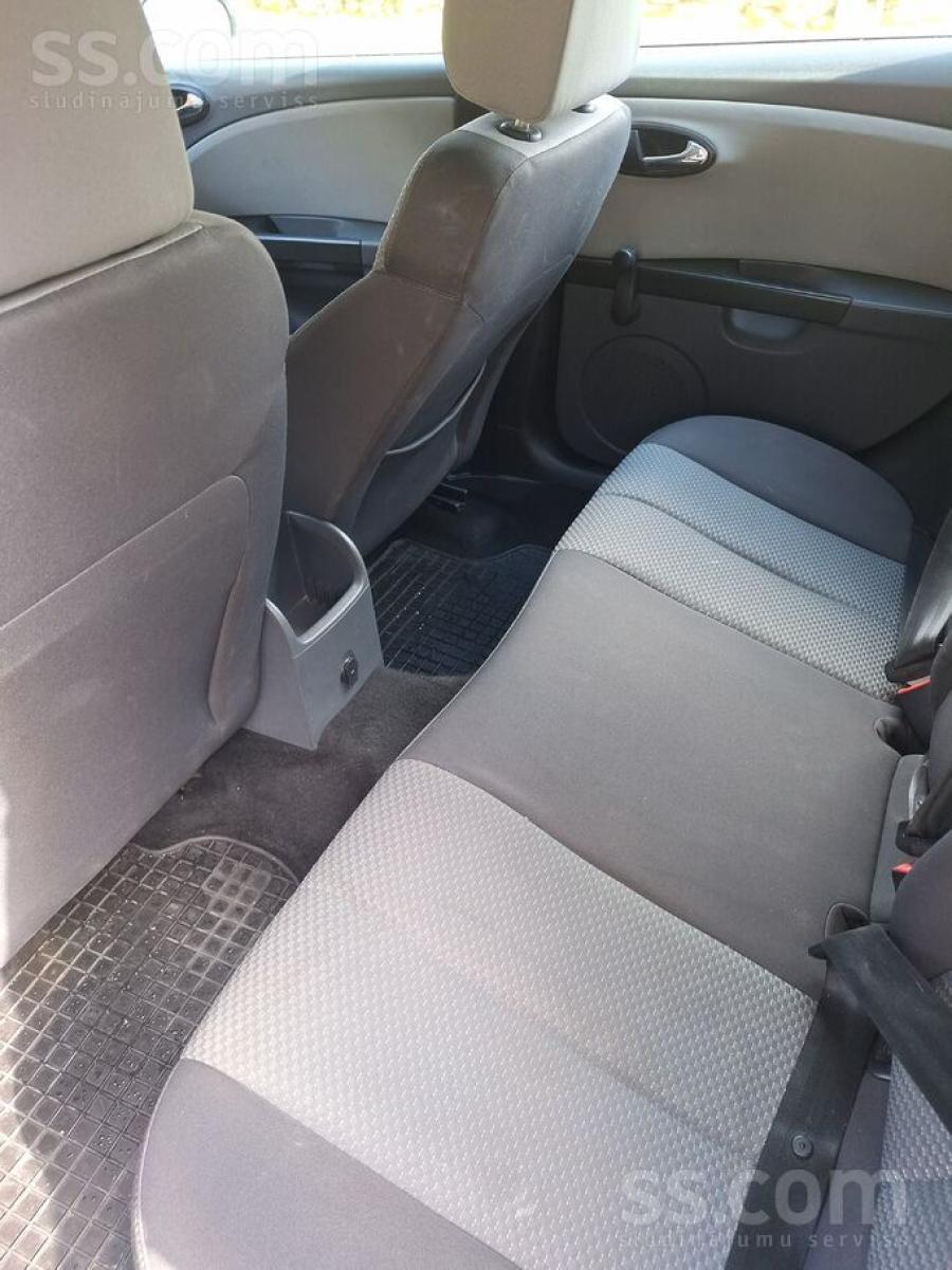 Pelēks SEAT Leon 2006 Bauska, ar dzinēja tilpumu 1.90 L un nobraukumu 348 tūkst. km par 1500 €, foto 7 vietnē AUTOMOTO.COM.LV