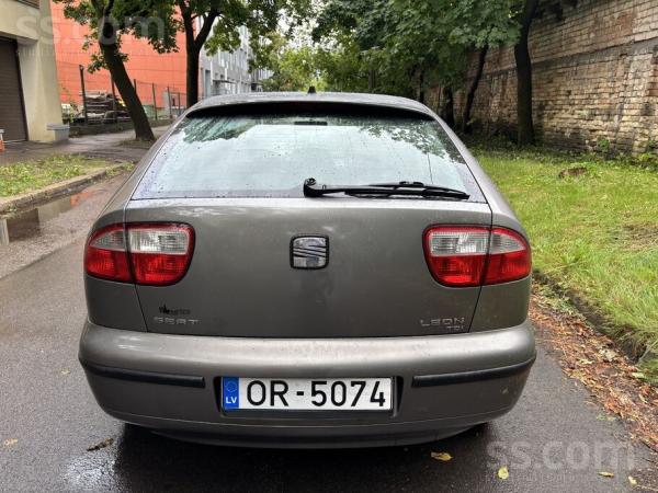 Grey SEAT Leon 2006 in Riga, with an engine capacity of 1.90 L and mileage of 271 thousand km for 2890 €, photo 6 on AUTOMOTO.COM.LV
