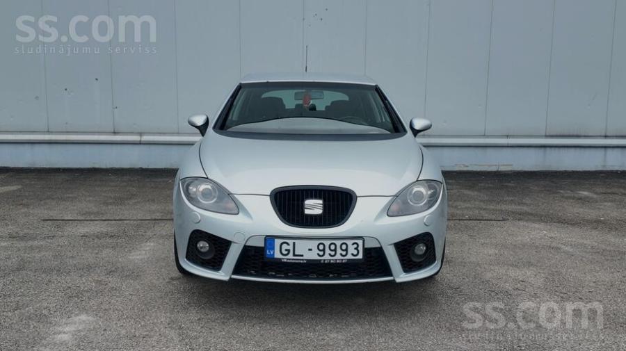 Grey SEAT Leon 2006 in Jelgava, with an engine capacity of 2.00 L and mileage of 340 thousand km for 4000 €, photo 3 on AUTOMOTO.COM.LV