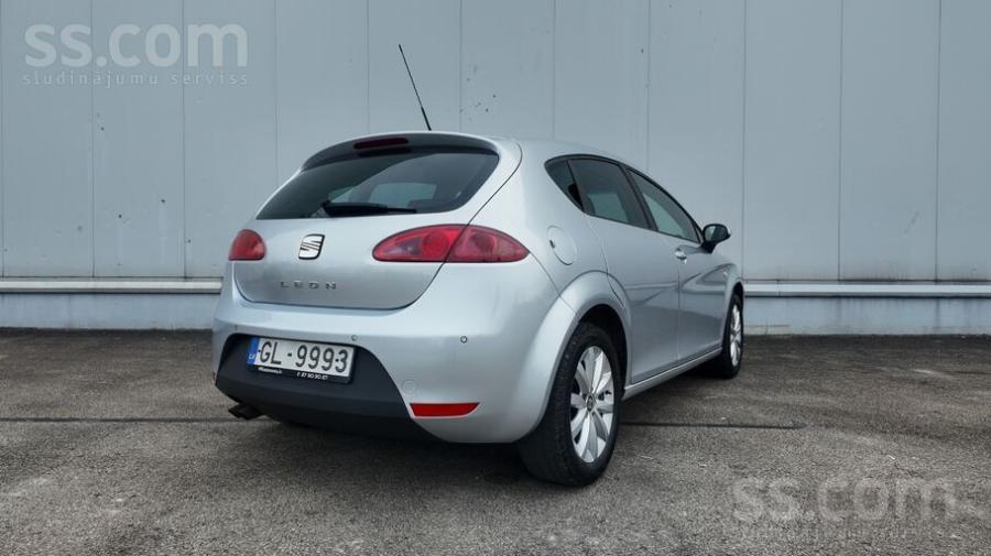 Grey SEAT Leon 2006 in Jelgava, with an engine capacity of 2.00 L and mileage of 340 thousand km for 4000 €, photo 7 on AUTOMOTO.COM.LV