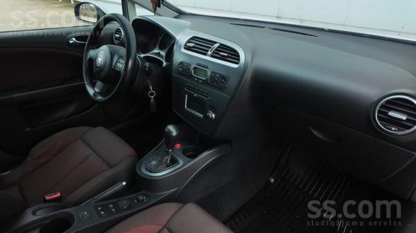 SEAT Leon 2006 Jelgava vietnē Pelēks SEAT Leon 2006 Jelgava, ar dzinēja tilpumu 2.00 L un nobraukumu 340 tūkst. km par 4000 €, foto 9 vietnē AUTOMOTO.COM.LV