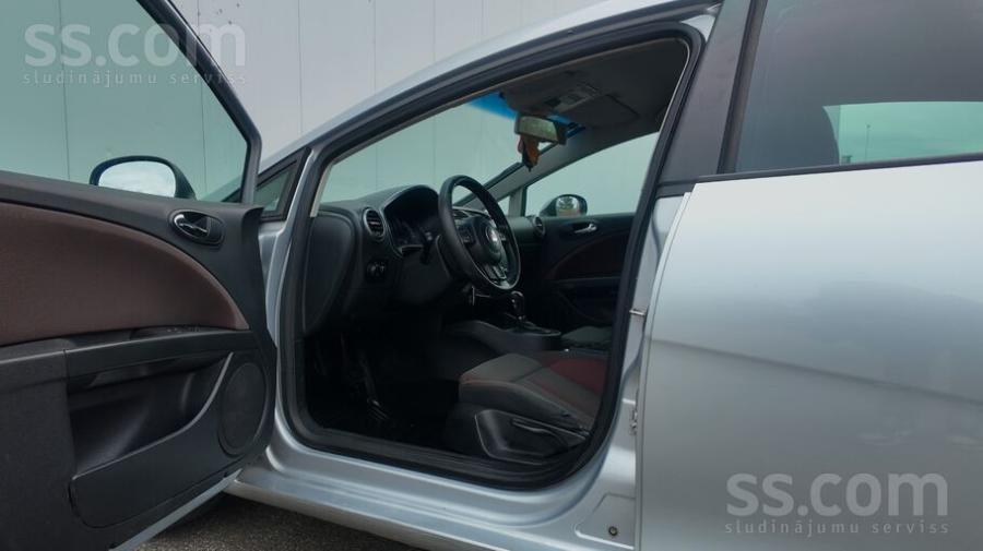Grey SEAT Leon 2006 in Jelgava, with an engine capacity of 2.00 L and mileage of 340 thousand km for 4000 €, photo 12 on AUTOMOTO.COM.LV