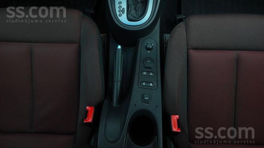 Grey SEAT Leon 2006 in Jelgava, with an engine capacity of 2.00 L and mileage of 340 thousand km for 4000 €, photo 17 on AUTOMOTO.COM.LV