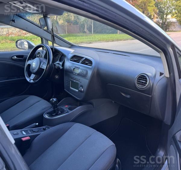 Grey SEAT Leon 2006 in Jelgava, with an engine capacity of 1.90 L and mileage of 360 thousand km for 1280 €, photo 9 on AUTOMOTO.COM.LV