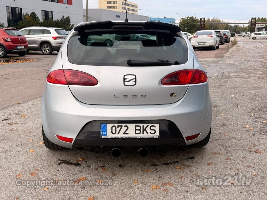 Pelēks SEAT Leon 2006 Tallina, ar dzinēja tilpumu 2.00 L un nobraukumu 31 tūkst. km par 2650 €, foto 5 vietnē AUTOMOTO.COM.LV