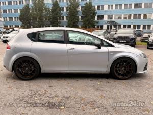 Pelēks SEAT Leon 2006 Tallina, ar dzinēja tilpumu 2.00 L un nobraukumu 31 tūkst. km par 2650 €, foto 7 vietnē AUTOMOTO.COM.LV