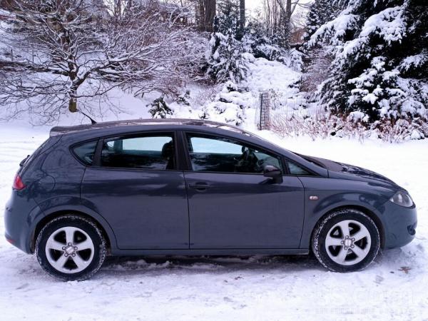 Grey SEAT Leon 2007 in Ogre, with an engine capacity of 1.90 L and mileage of 303 thousand km for 1900 €, photo 2 on AUTOMOTO.COM.LV