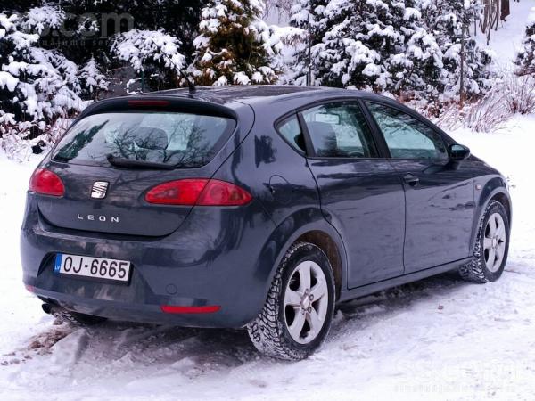 Grey SEAT Leon 2007 in Ogre, with an engine capacity of 1.90 L and mileage of 303 thousand km for 1900 €, photo 3 on AUTOMOTO.COM.LV