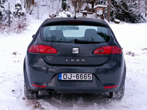 Grey SEAT Leon 2007 in Ogre, with an engine capacity of 1.90 L and mileage of 303 thousand km for 1900 €, photo 4 on AUTOMOTO.COM.LV