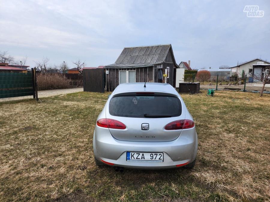 Pelēks SEAT Leon 2007 Mažeikiai, ar dzinēja tilpumu 2.00 L un nobraukumu 312 tūkst. km par 1500 €, foto 13 vietnē AUTOMOTO.COM.LV