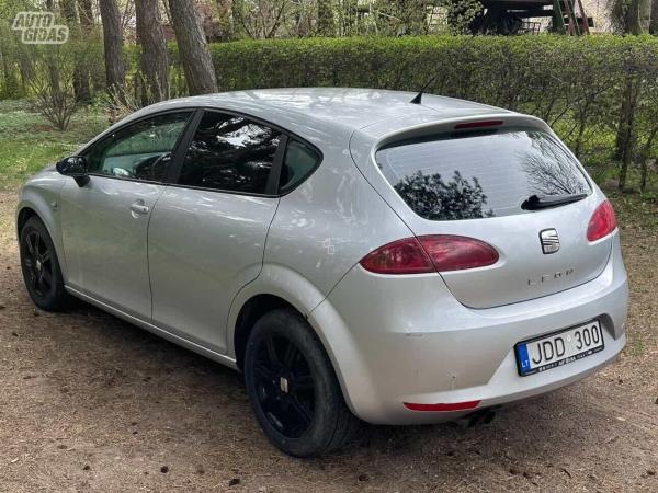 Grey SEAT Leon 2007 in Klaipeda, with an engine capacity of 2.00 L and mileage of 277 thousand km for 1350 €, photo 3 on AUTOMOTO.COM.LV