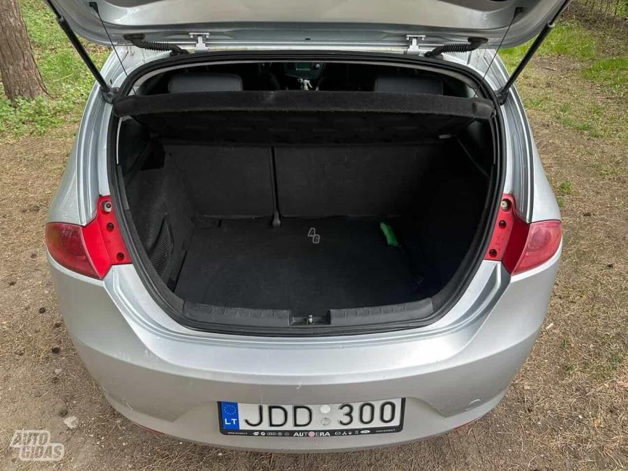 Pelēks SEAT Leon 2007 Klaipėda, ar dzinēja tilpumu 2.00 L un nobraukumu 277 tūkst. km par 1350 €, foto 10 vietnē AUTOMOTO.COM.LV