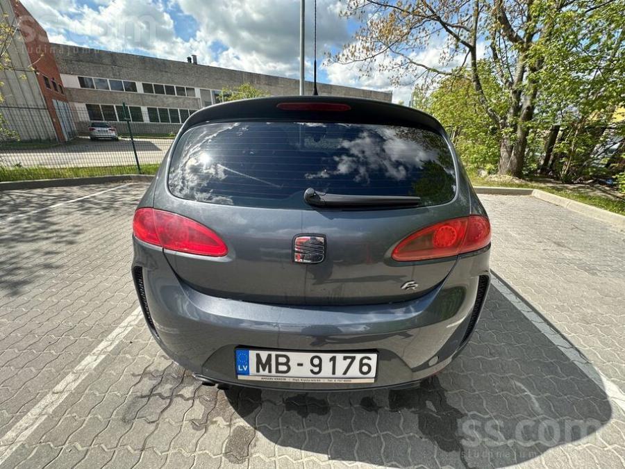 Pelēks SEAT Leon 2007 Jelgava, ar dzinēja tilpumu 2.00 L un nobraukumu 298 tūkst. km par 2500 €, foto 4 vietnē AUTOMOTO.COM.LV