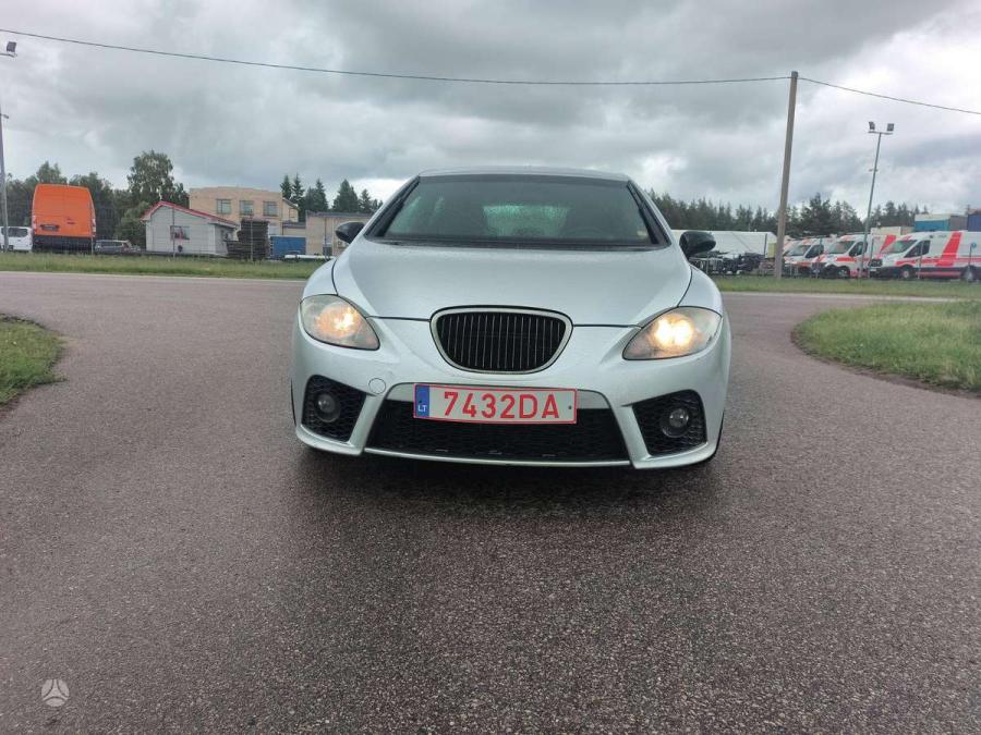 Pelēks SEAT Leon 2007 Radviliškis, ar dzinēja tilpumu 1.98 L un nobraukumu 271 tūkst. km par 5500 €, foto 3 vietnē AUTOMOTO.COM.LV