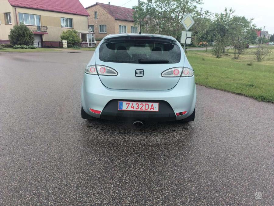 Pelēks SEAT Leon 2007 Radviliškis, ar dzinēja tilpumu 1.98 L un nobraukumu 271 tūkst. km par 5500 €, foto 5 vietnē AUTOMOTO.COM.LV