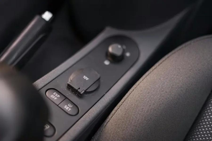 Pelēks SEAT Leon 2007 Liepāja, ar dzinēja tilpumu 1.90 L un nobraukumu 200 tūkst. km par 4200 €, foto 26 vietnē AUTOMOTO.COM.LV