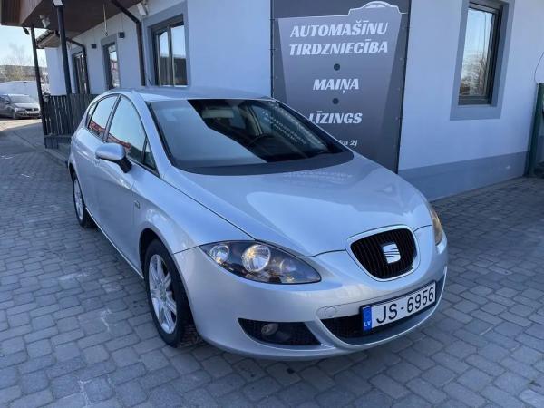 Grey SEAT Leon 2007 in Talsi, with an engine capacity of 2.00 L and mileage of 341 thousand km for 2200 €, photo 1 on AUTOMOTO.COM.LV