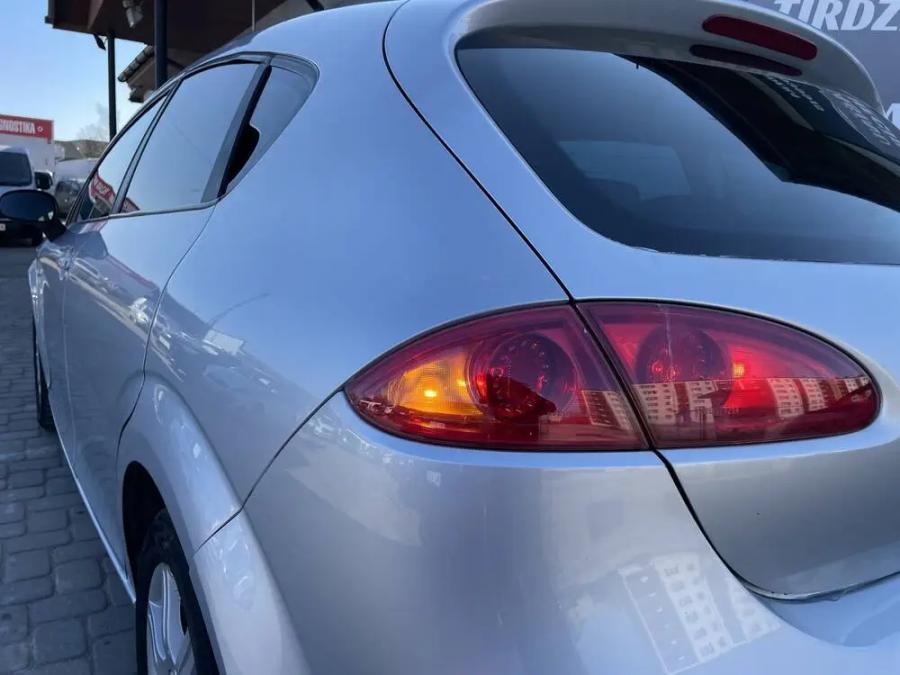 Pelēks SEAT Leon 2007 Talsi, ar dzinēja tilpumu 2.00 L un nobraukumu 341 tūkst. km par 2200 €, foto 23 vietnē AUTOMOTO.COM.LV