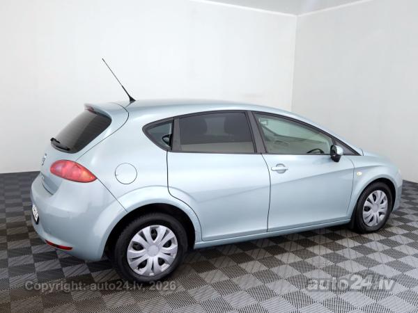 Pelēks SEAT Leon 2007 Tallina, ar dzinēja tilpumu 1.60 L un nobraukumu 212 tūkst. km par 1199 €, foto 3 vietnē AUTOMOTO.COM.LV