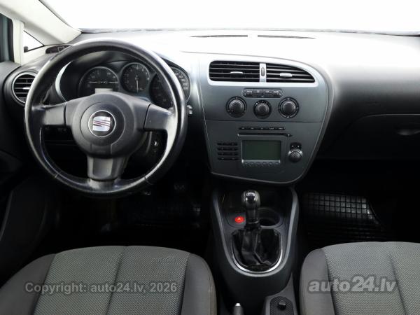 Pelēks SEAT Leon 2007 Tallina, ar dzinēja tilpumu 1.60 L un nobraukumu 212 tūkst. km par 1199 €, foto 5 vietnē AUTOMOTO.COM.LV