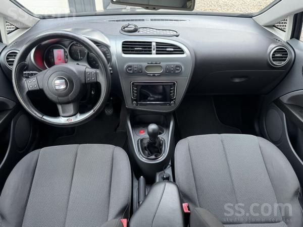 Pelēks SEAT Leon 2007 Rīga, ar dzinēja tilpumu 1.90 L un nobraukumu 285 tūkst. km par 4400 €, foto 5 vietnē AUTOMOTO.COM.LV