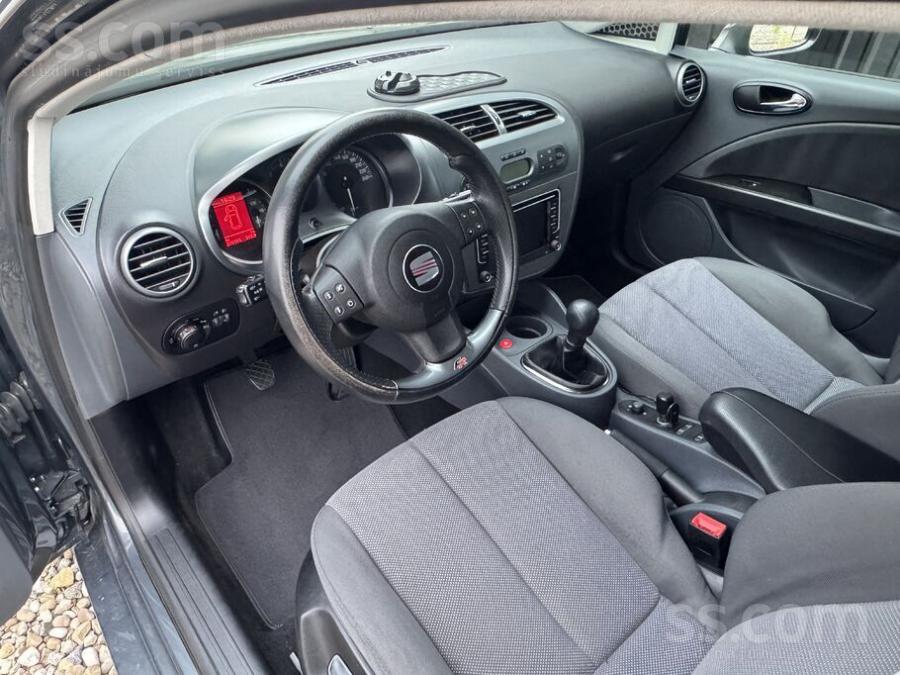 Pelēks SEAT Leon 2007 Rīga, ar dzinēja tilpumu 1.90 L un nobraukumu 285 tūkst. km par 4400 €, foto 7 vietnē AUTOMOTO.COM.LV