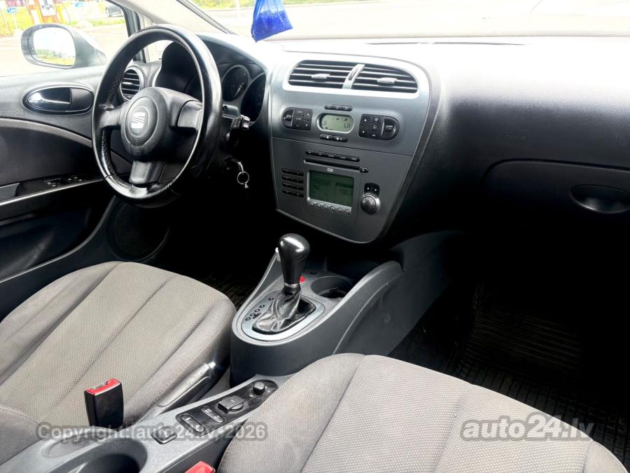 Grey SEAT Leon 2007 in Tallinn, with an engine capacity of 2.00 L and mileage of 280 thousand km for 2399 €, photo 7 on AUTOMOTO.COM.LV