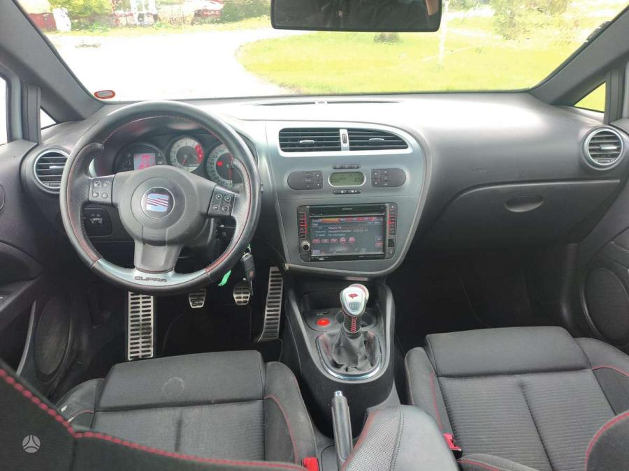 Grey SEAT Leon 2007 in Radviliskis, with an engine capacity of 1.98 L and mileage of 270 thousand km for 5000 €, photo 10 on AUTOMOTO.COM.LV