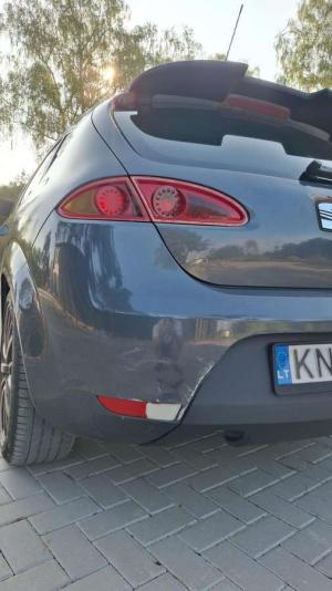 Grey SEAT Leon 2007 in Kaunas, with an engine capacity of 1.97 L and mileage of 463 thousand km for 1000 €, photo 5 on AUTOMOTO.COM.LV