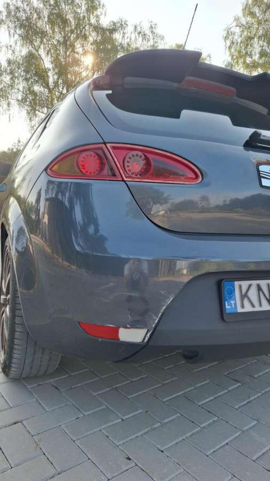 Grey SEAT Leon 2007 in Kaunas, with an engine capacity of 1.97 L and mileage of 463 thousand km for 1000 €, photo 5 on AUTOMOTO.COM.LV