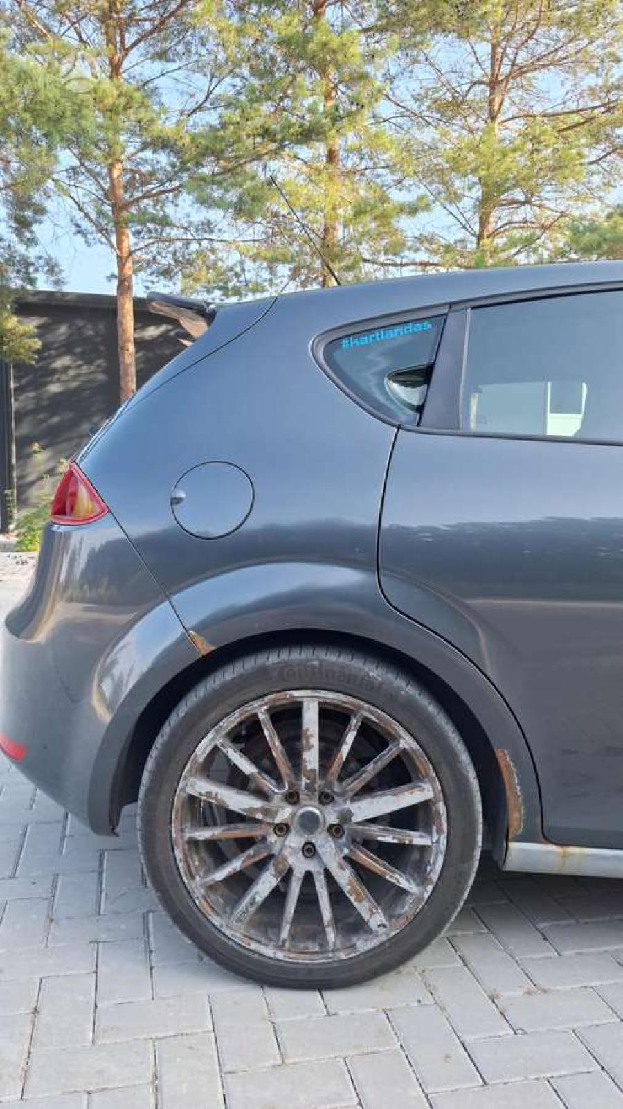 Grey SEAT Leon 2007 in Kaunas, with an engine capacity of 1.97 L and mileage of 463 thousand km for 1000 €, photo 26 on AUTOMOTO.COM.LV
