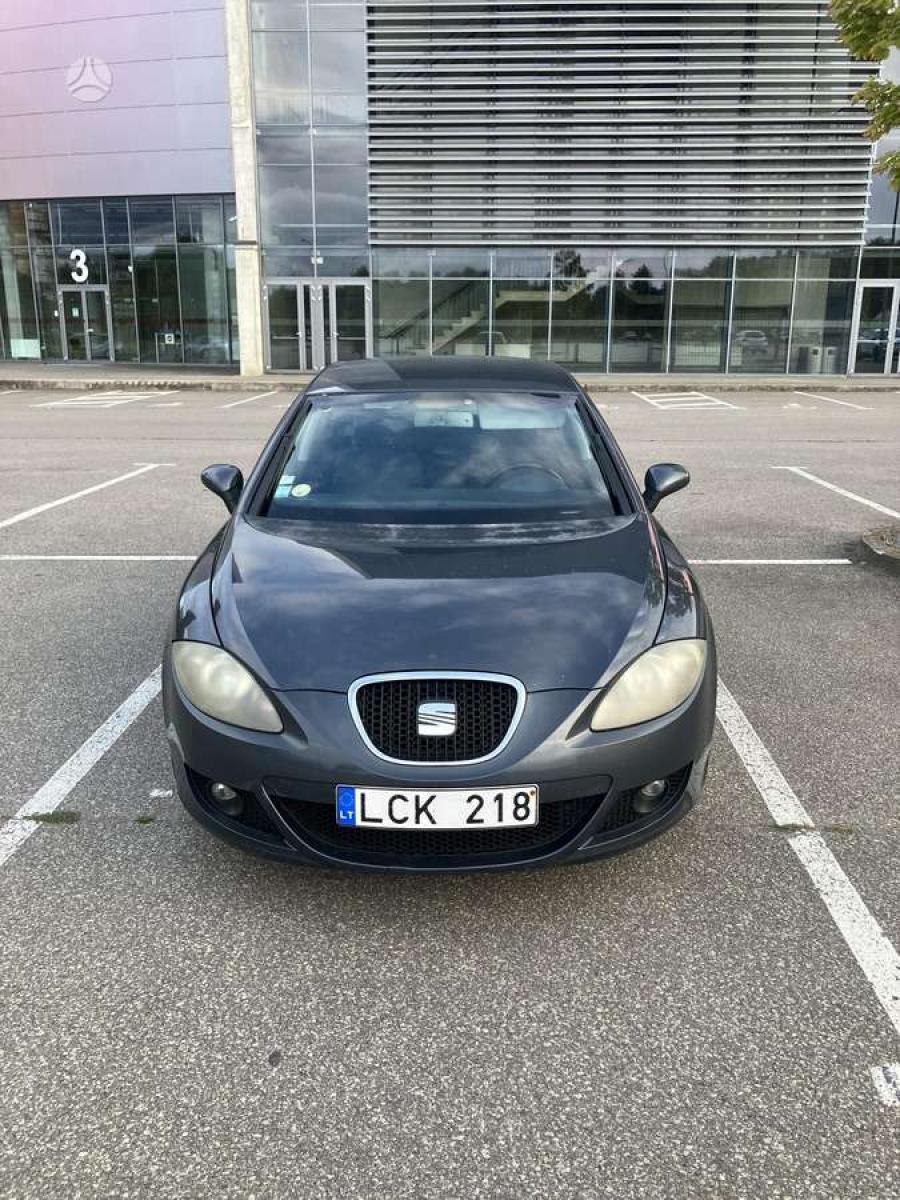 Grey SEAT Leon 2007 in Panevezys, with an engine capacity of 1.97 L and mileage of 342 thousand km for 2300 €, photo 1 on AUTOMOTO.COM.LV