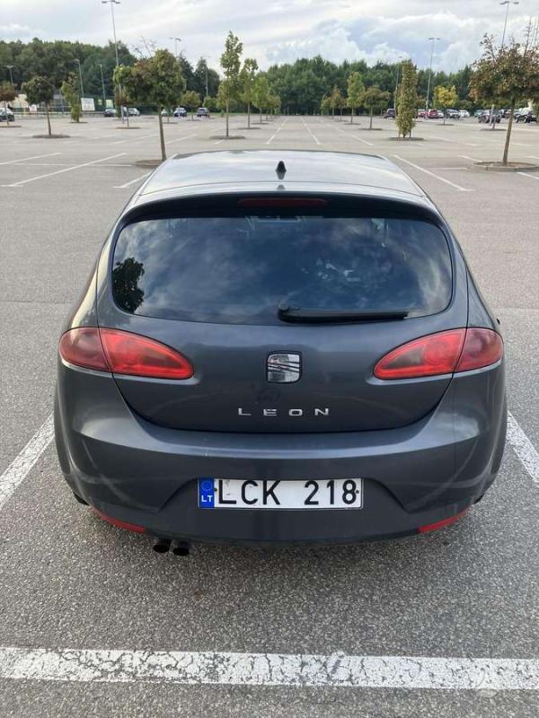 Pelēks SEAT Leon 2007 Panevēža, ar dzinēja tilpumu 1.97 L un nobraukumu 342 tūkst. km par 2300 €, foto 7 vietnē AUTOMOTO.COM.LV