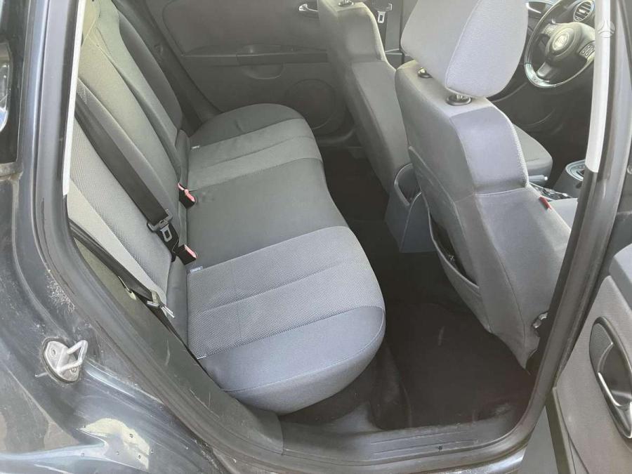 Grey SEAT Leon 2007 in Panevezys, with an engine capacity of 1.97 L and mileage of 342 thousand km for 2300 €, photo 19 on AUTOMOTO.COM.LV