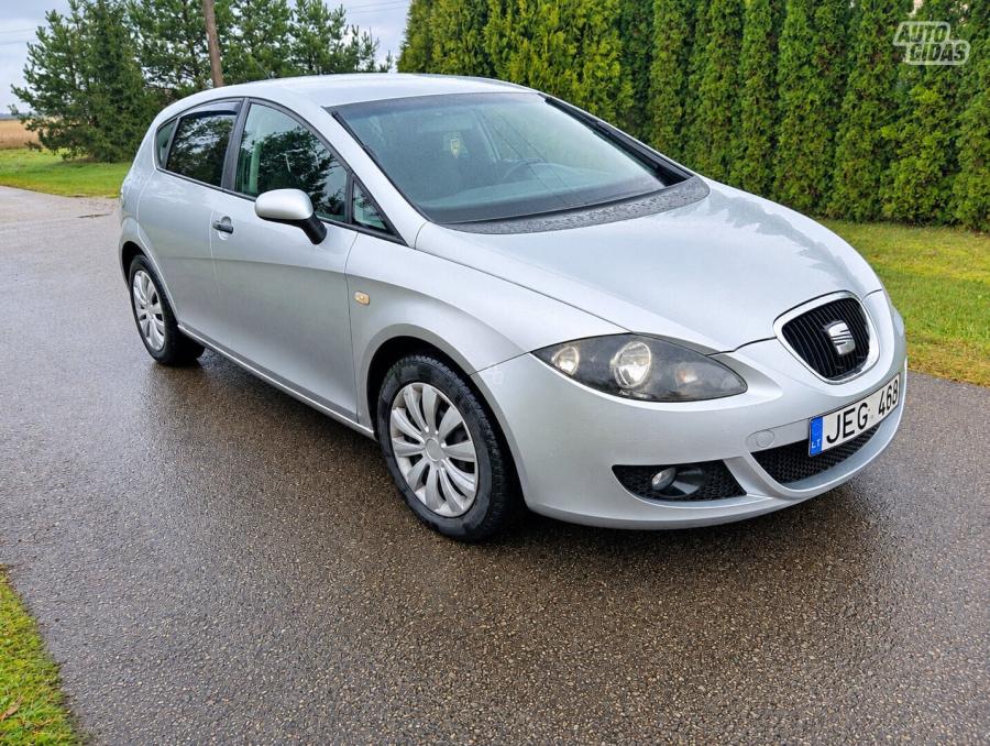 Grey SEAT Leon 2007 in Panevezys, with an engine capacity of 1.90 L and mileage of 250 thousand km for 2350 €, photo 4 on AUTOMOTO.COM.LV