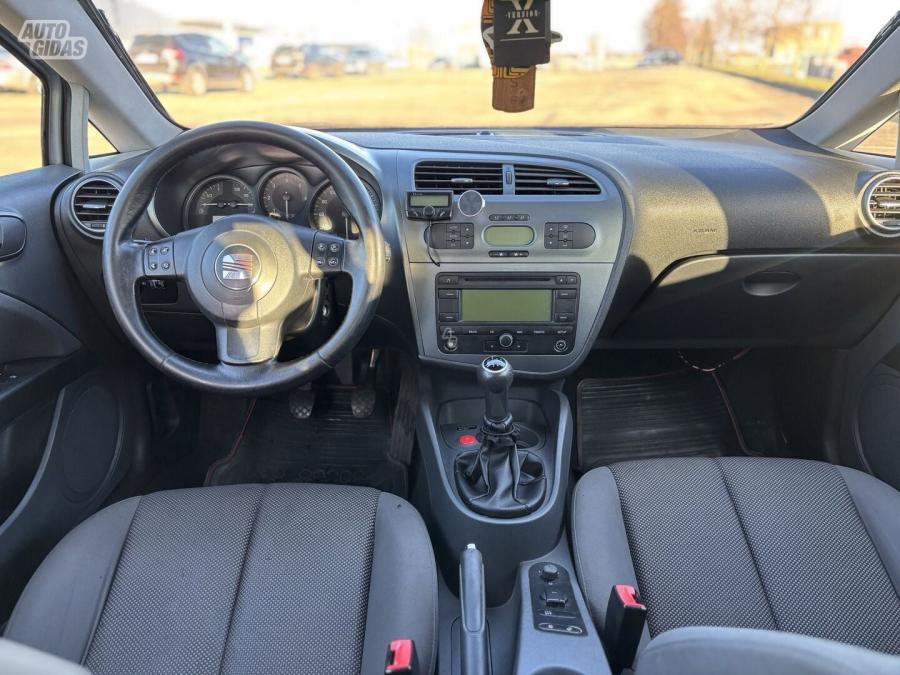 Pelēks SEAT Leon 2008 Klaipėda, ar dzinēja tilpumu 1.90 L un nobraukumu 320 tūkst. km par 1700 €, foto 7 vietnē AUTOMOTO.COM.LV
