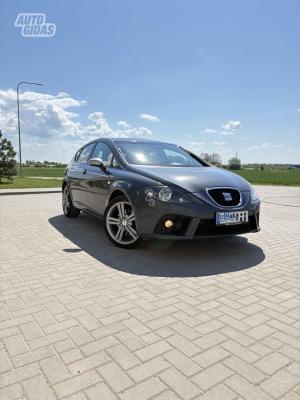 Grey SEAT Leon 2008 in Kaunas, with an engine capacity of 2.00 L and mileage of 290 thousand km for 3500 €, photo  on AUTOMOTO.COM.LV