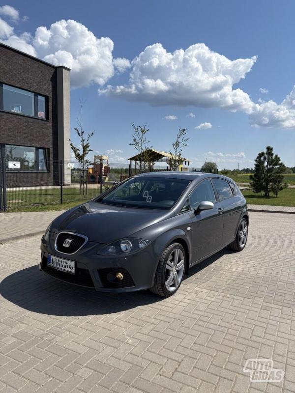 Pelēks SEAT Leon 2008 Kauņa, ar dzinēja tilpumu 2.00 L un nobraukumu 290 tūkst. km par 3500 €, foto 3 vietnē AUTOMOTO.COM.LV