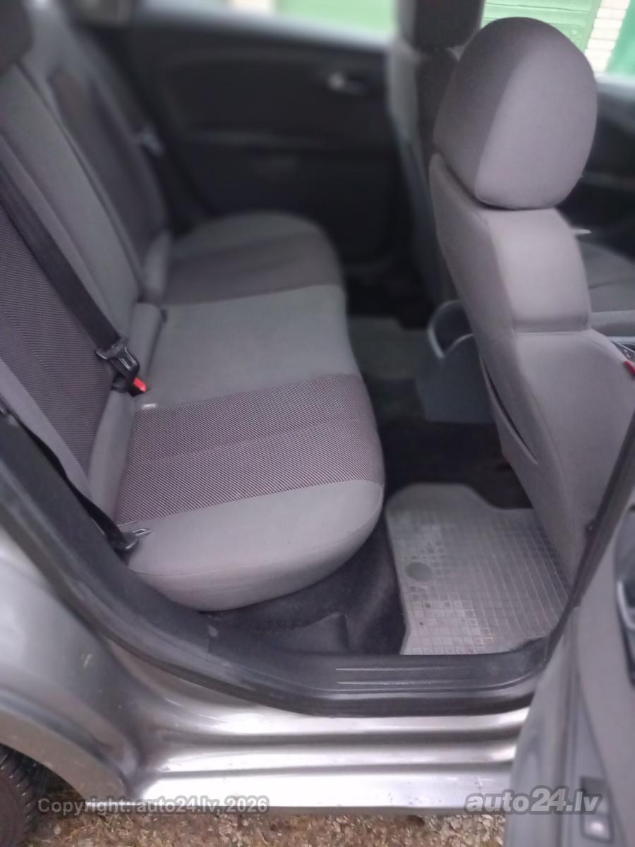 Grey SEAT Leon 2008 in Tallinn, with an engine capacity of 1.90 L and mileage of 250 thousand km for 2499 €, photo 6 on AUTOMOTO.COM.LV