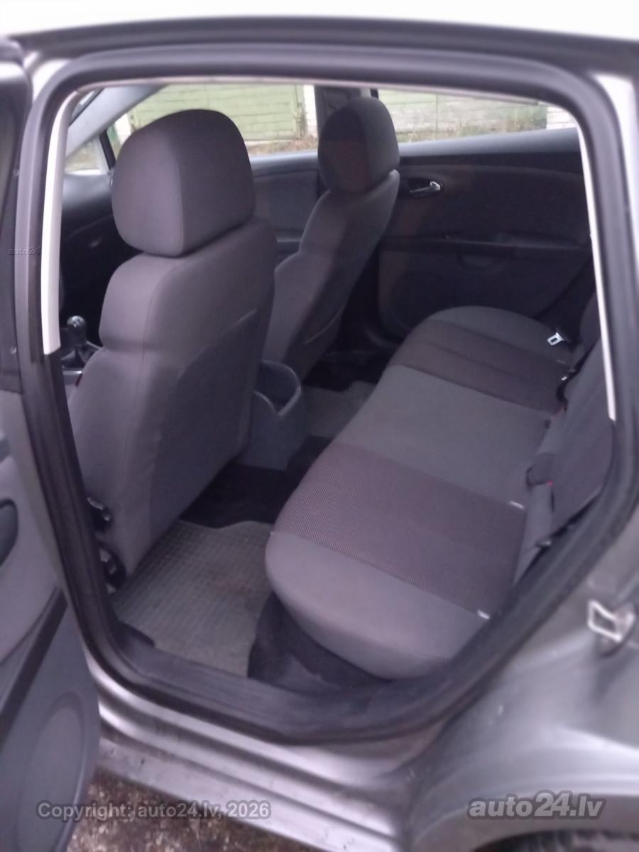 Grey SEAT Leon 2008 in Tallinn, with an engine capacity of 1.90 L and mileage of 250 thousand km for 2499 €, photo 9 on AUTOMOTO.COM.LV