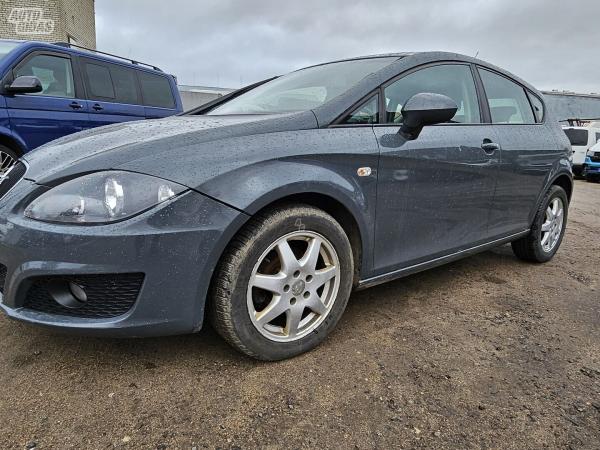 Pelēks SEAT Leon 2009 Kaišiadorys, ar dzinēja tilpumu 1.90 L un nobraukumu 350 tūkst. km par 2900 €, foto 1 vietnē AUTOMOTO.COM.LV