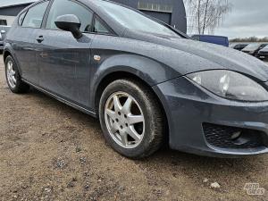 Pelēks SEAT Leon 2009 Kaišiadorys, ar dzinēja tilpumu 1.90 L un nobraukumu 350 tūkst. km par 2900 €, foto 4 vietnē AUTOMOTO.COM.LV