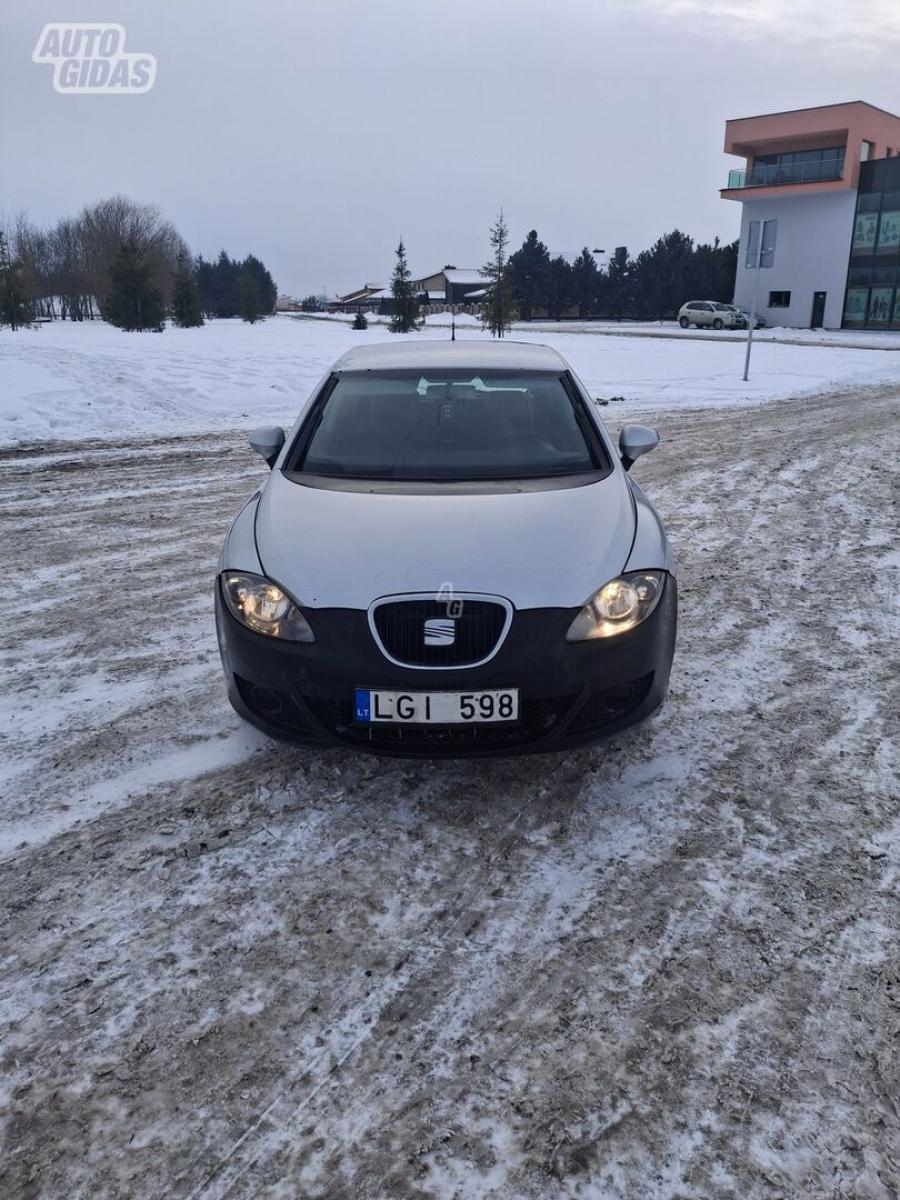Grey SEAT Leon 2009 in Panevezys, with an engine capacity of 1.90 L and mileage of 305 thousand km for 950 €, photo 3 on AUTOMOTO.COM.LV