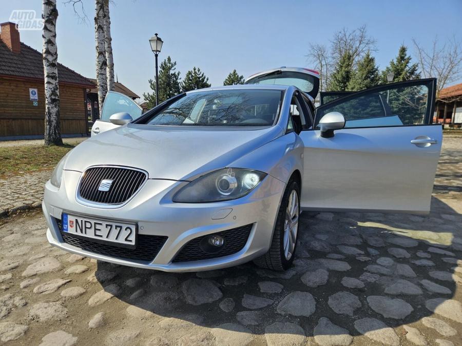 Pelēks SEAT Leon 2009 Panevēža, ar dzinēja tilpumu 1.90 L un nobraukumu 265 tūkst. km par 3450 €, foto 1 vietnē AUTOMOTO.COM.LV