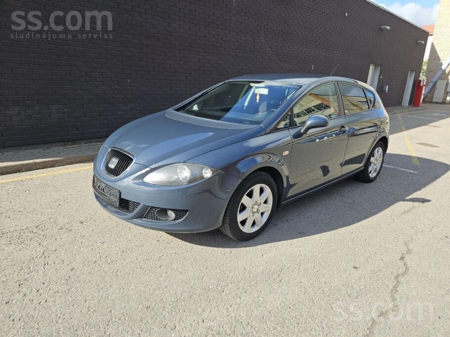 Pelēks SEAT Leon 2009 Cēsis, ar dzinēja tilpumu 1.90 L un nobraukumu 293 tūkst. km par 3250 €, foto 1 vietnē AUTOMOTO.COM.LV