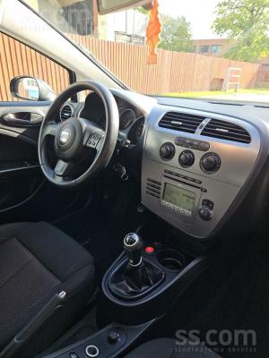 Pelēks SEAT Leon 2009 Cēsis, ar dzinēja tilpumu 1.90 L un nobraukumu 293 tūkst. km par 3250 €, foto 18 vietnē AUTOMOTO.COM.LV