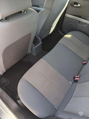 Grey SEAT Leon 2009 in Panevezys, with an engine capacity of 1.60 L and mileage of 207 thousand km for 3800 €, photo 12 on AUTOMOTO.COM.LV
