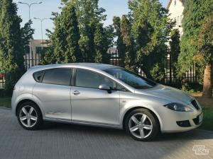 Grey SEAT Leon 2009 in Telschi, with an engine capacity of 1.90 L and mileage of 246 thousand km for 2850 €, photo 4 on AUTOMOTO.COM.LV